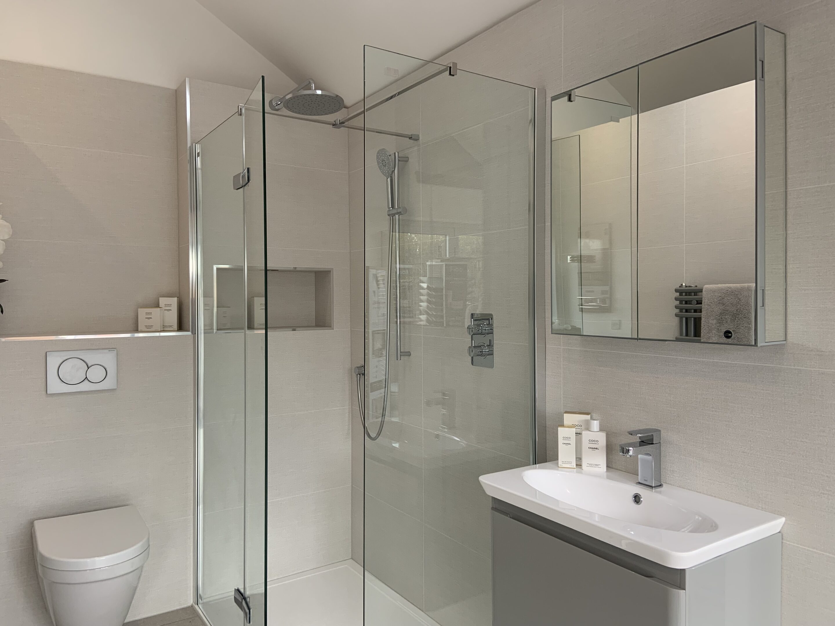 How Much Is a Walk-In Shower? | Bathing Mobility Advisory